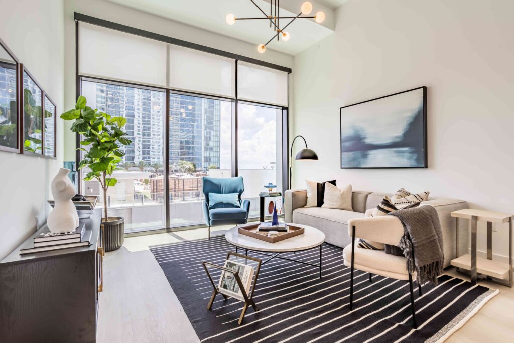 Parkside Residences | High Rise Luxury Apartments in Houston Texas